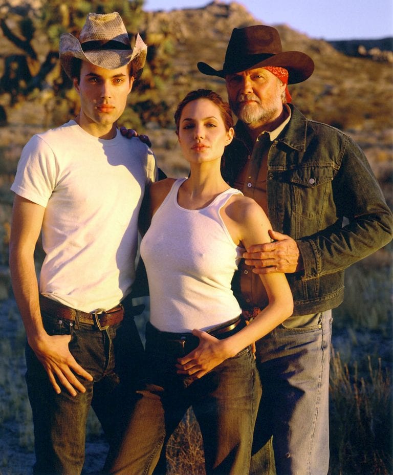 Angelina Jolie’s Minimalist Shoe Style: Effortless Elegance or Missed ...