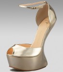 Rihanna Turns 24 in Gold: Celebrating in Iconic Giuseppe Zanotti Heel ...