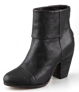 Rag & Bone's 'Newbury' Are Isla Fisher's Go-to Boots This Fall
