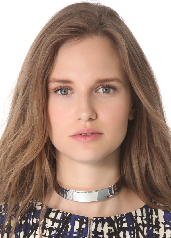 Miley Cyrus Wears Sunflower Choker and Cries Performing Wrecking Ball