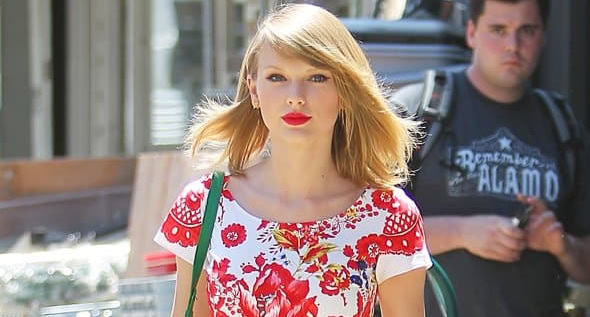 Taylor Swift’s Chic Daytime Style: Floral Dresses and Elegant Accessories