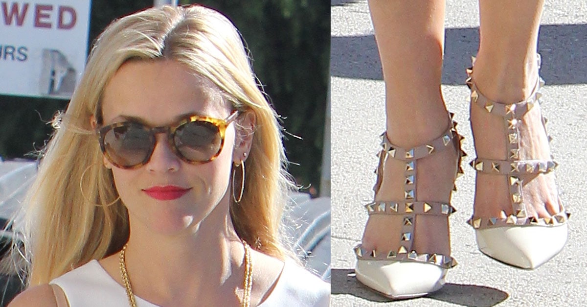 Reese Witherspoon Rocks White-and-Beige Valentino Rockstud Pumps
