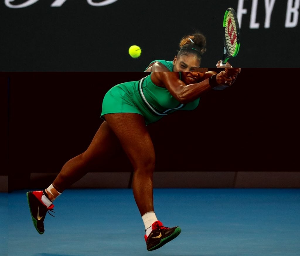 Venus Williams Towers Over Younger Sister Serena With Bigger Feet