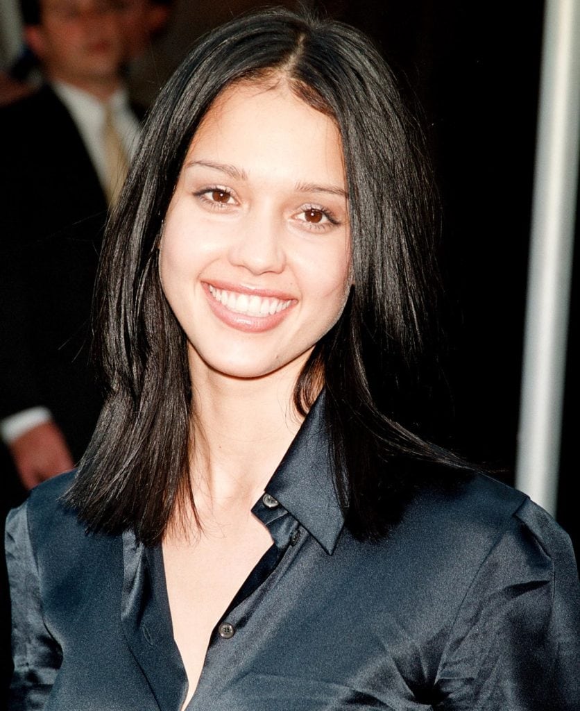 Jessica Alba Masters Effortless Fashion in Stuart Weitzman, Jenni Kayne ...