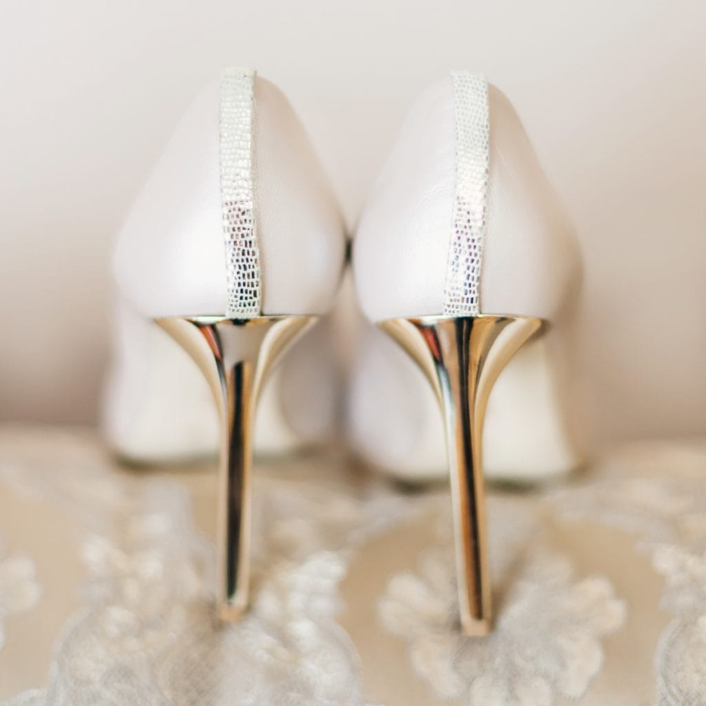 How to Choose Wedding Shoes That Are Stunning and Comfortable