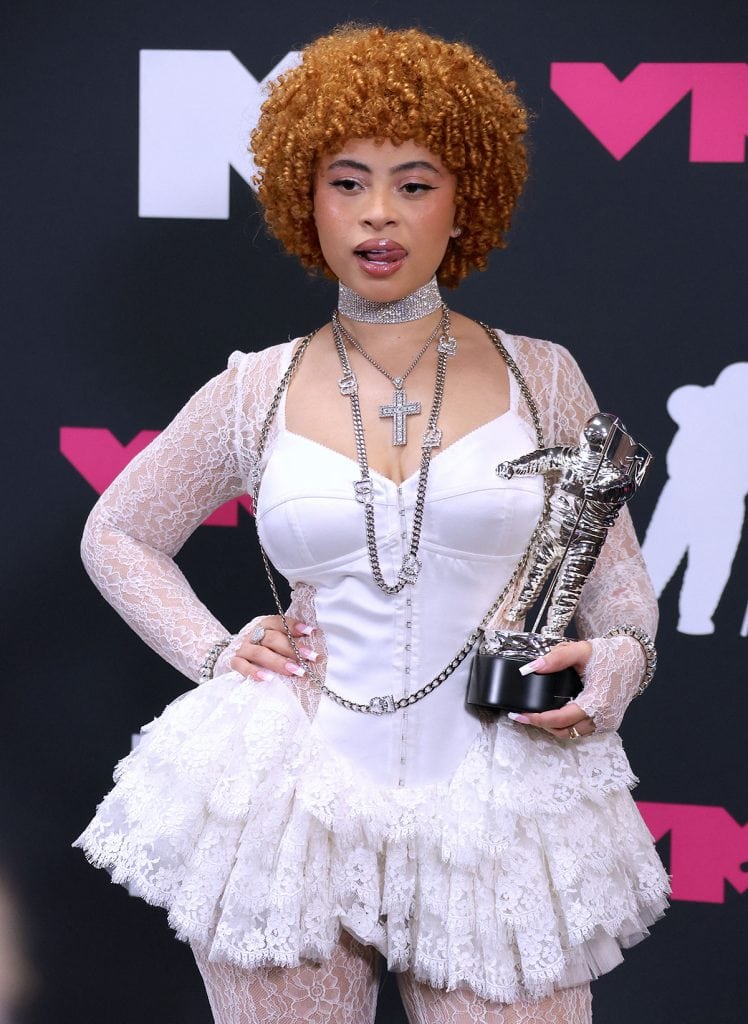 VMAs Best New Artist Ice Spice Stars in New Dunkin' Ad with Ben Affleck ...