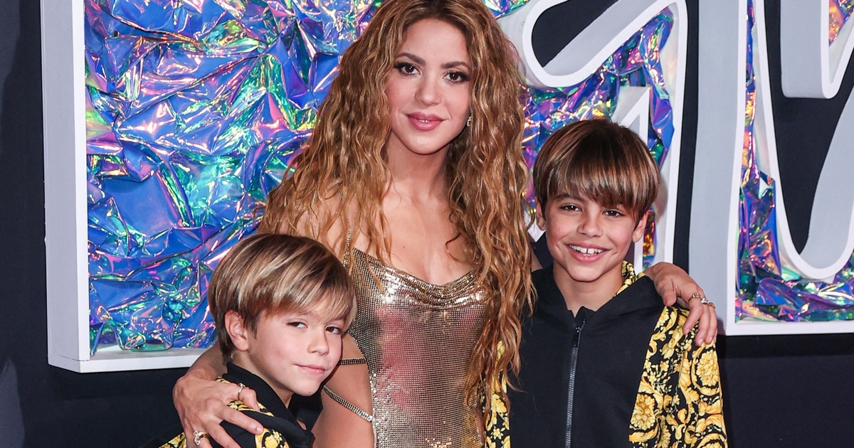 Shakira’s Glamorous Versace Gown and Her Sons’ Matching Looks Wow at 2023 MTV VMAs